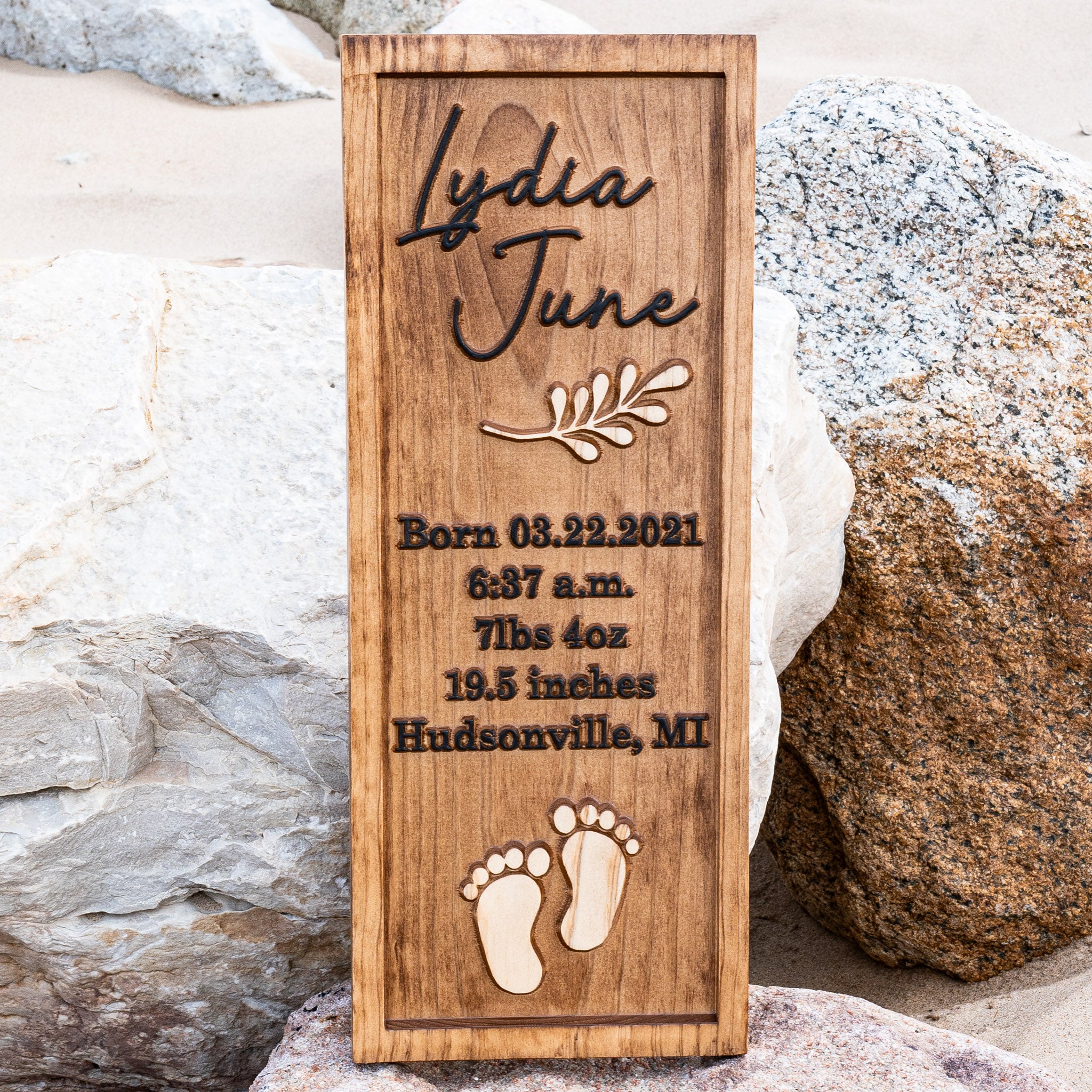 Vertical Newborn Name Sign